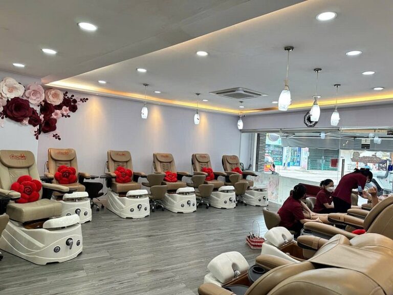 Quà Tặng Phụ Nữ Gói Dịch Vụ Nail Spa Tại TP. HCM | Fame Nails